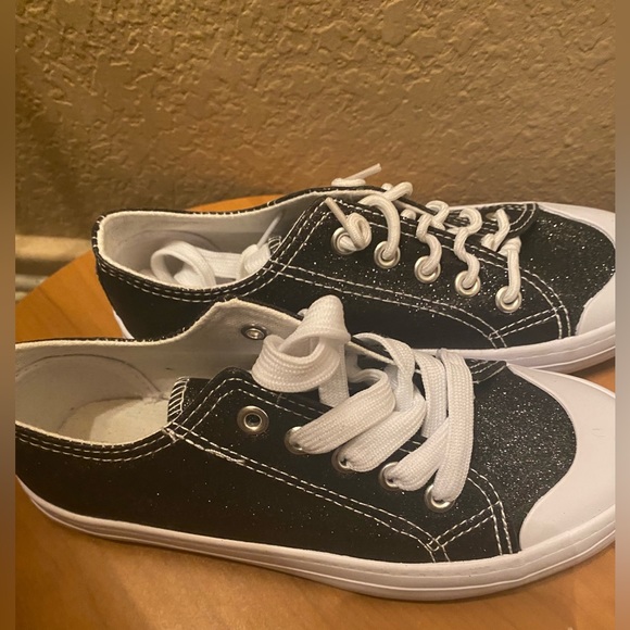 Sears | Shoes | New Roebuck Girl Maisy Glitter Sneakers | Poshmark